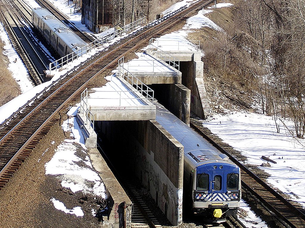 Northbound Harlem Line Train