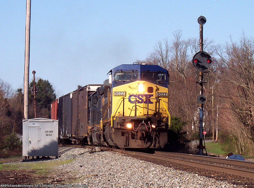 CSX 9022 on D732