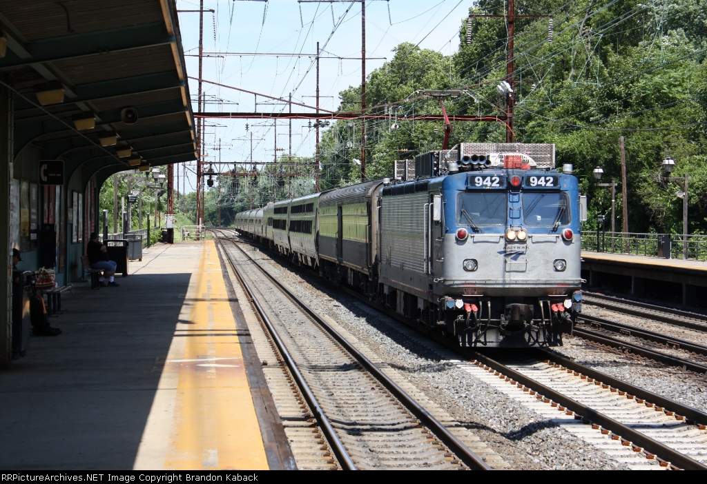 Train 19 "The Crescent"