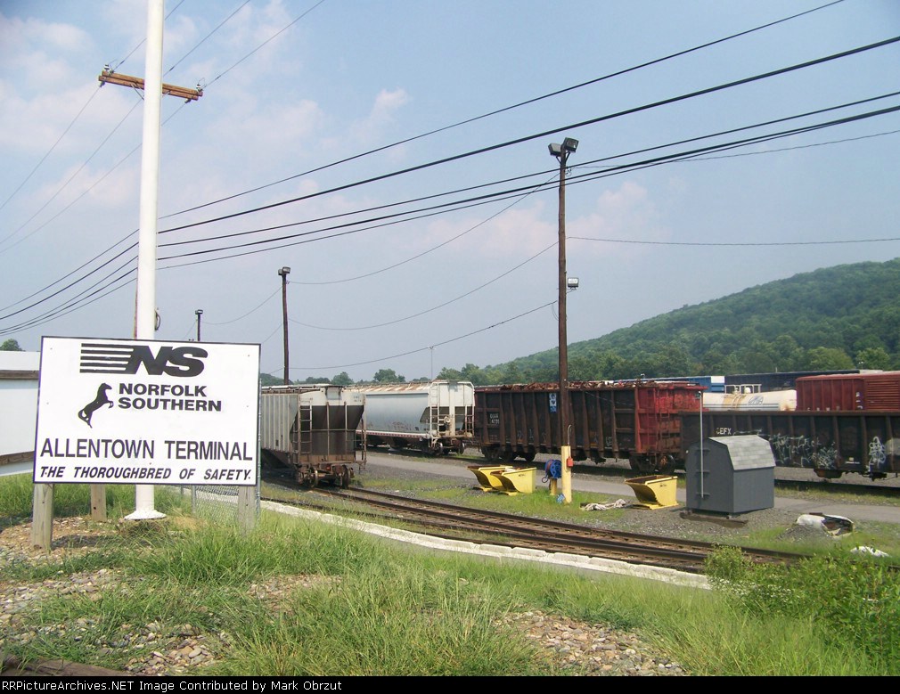 Norfolk Southern sign