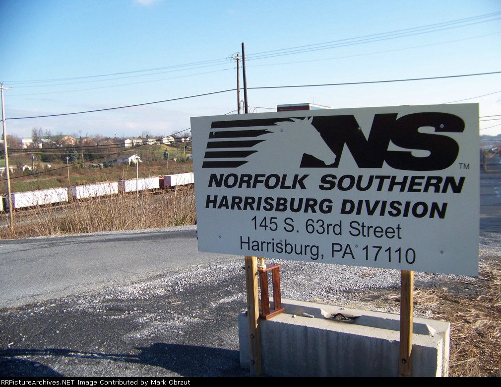 Norfolk Southern Harrisburg sign