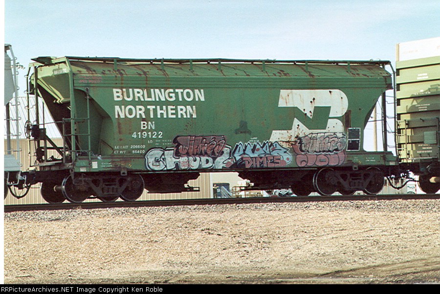 BN 2-bay ACF covered hopper (ex-SLSF)R.E