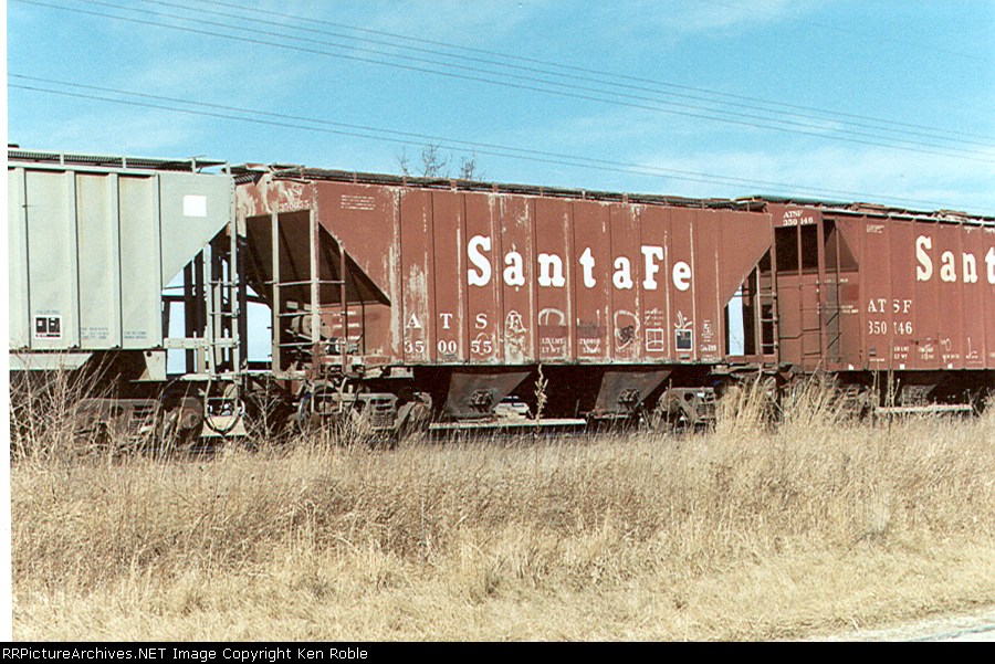 Santa Fe hopper