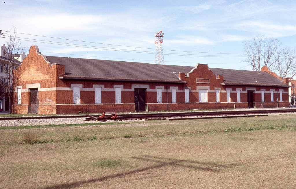 ACL freight depot