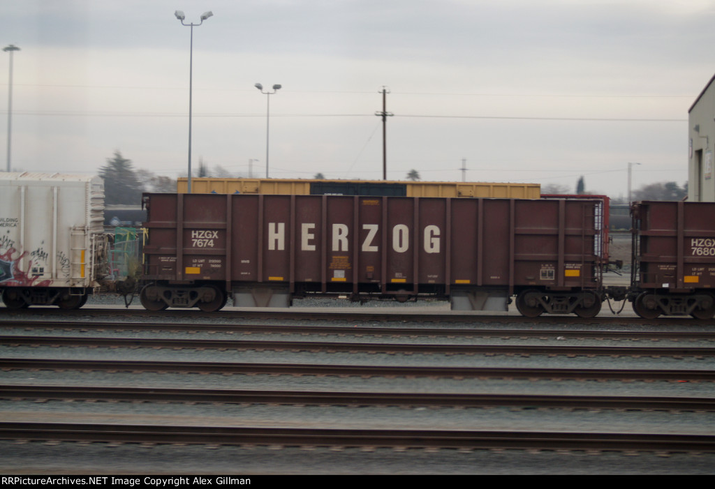 HZGX 7674 Westbound