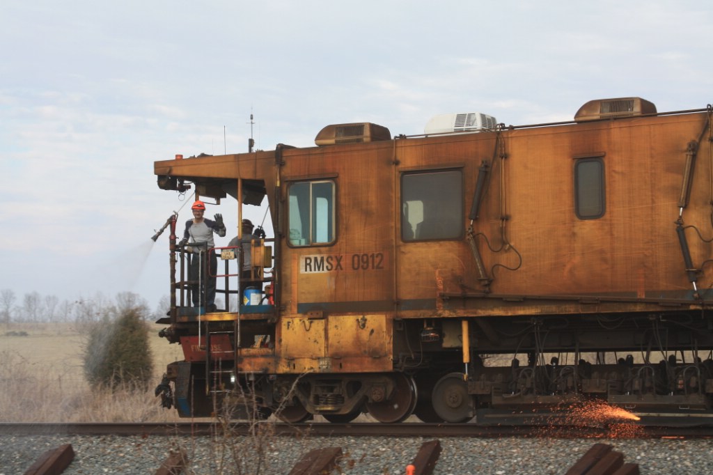 Harsco RMSX 0912 Lst Car Spraying water