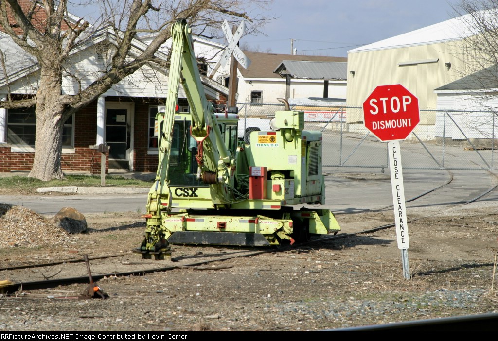 CSX equipment parked on the E.H. Harris Lumber Co. spur next to Clay ...