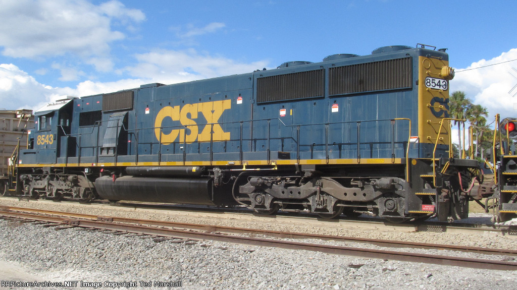 CSXT 8543 on O843