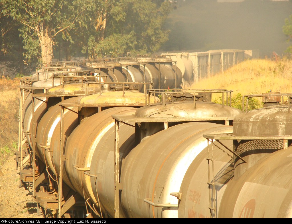 TankS Car At Machado da Costa Yard