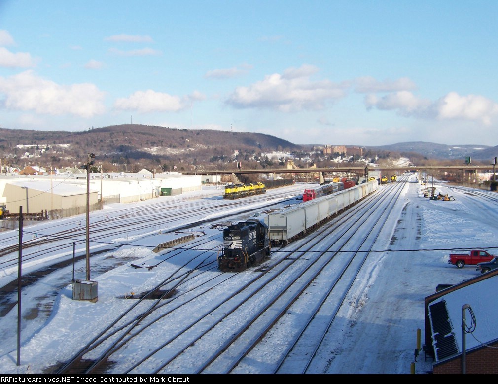 Norfolk Southern and NYSW Yard