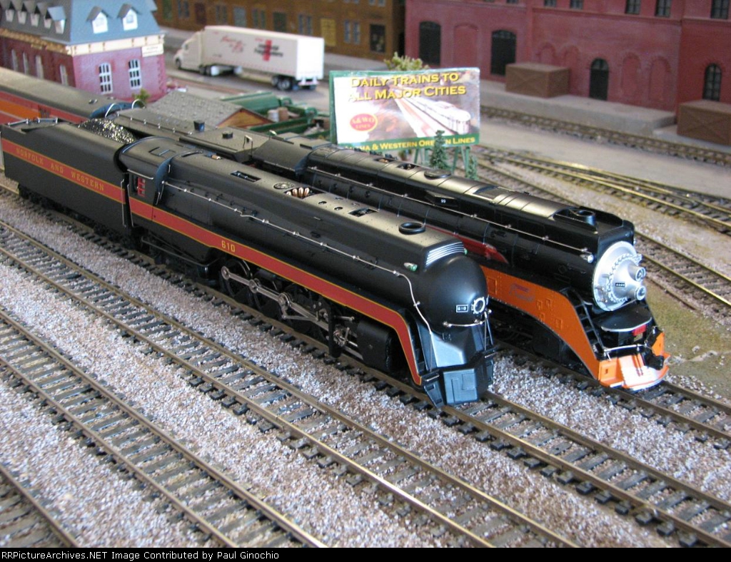 N&W 610 & 4449 side by side