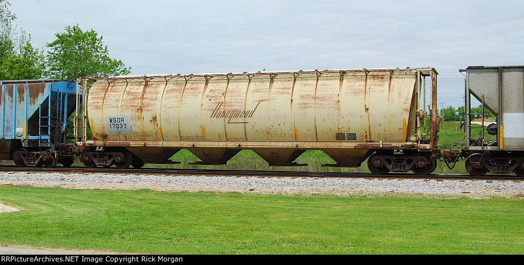 WSOR Covered Hopper 17037