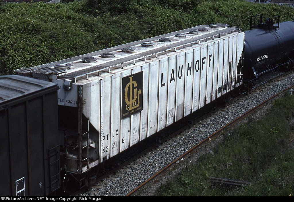 PTLX Covered Hopper 42216