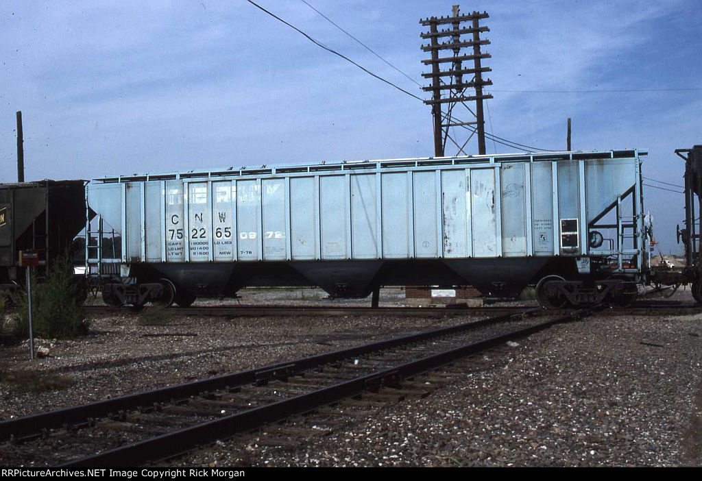 CNW Covered Hopper 752265