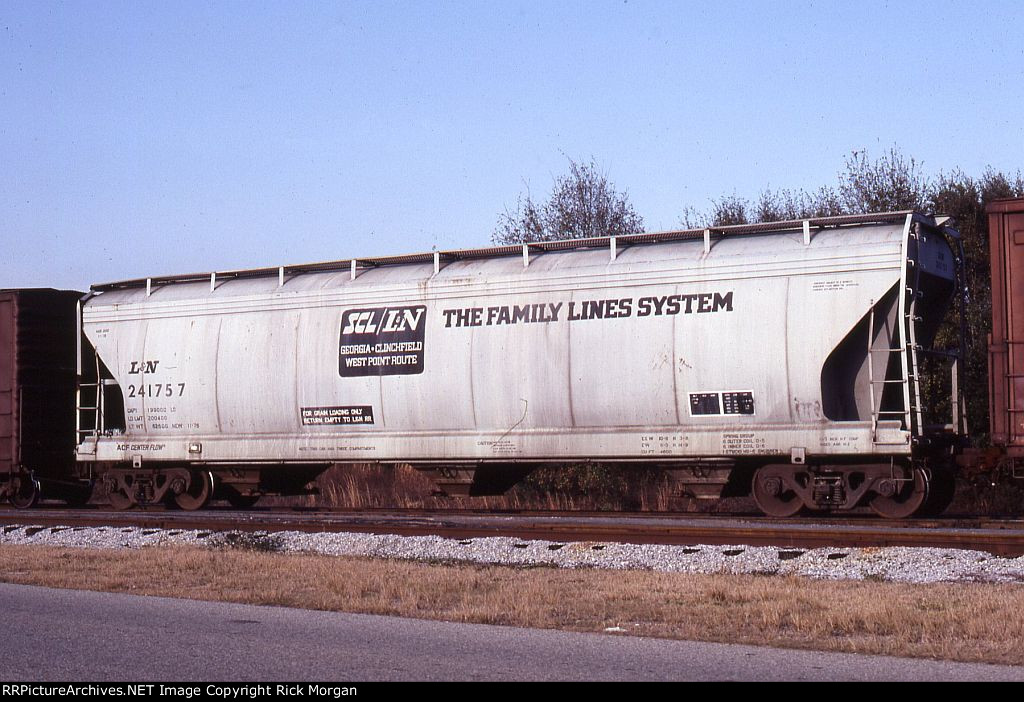 L&N ACF Covered Hopper 241757