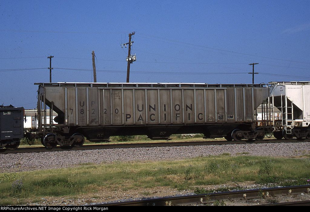 UP Covered Hopper 78220