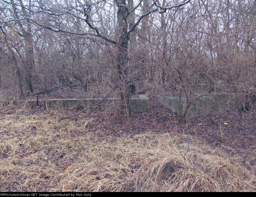 Foundation to unknown structure near former CNW