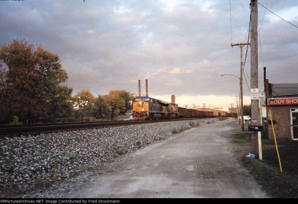 CSX westbound racing toward the sunset on an early fall day.