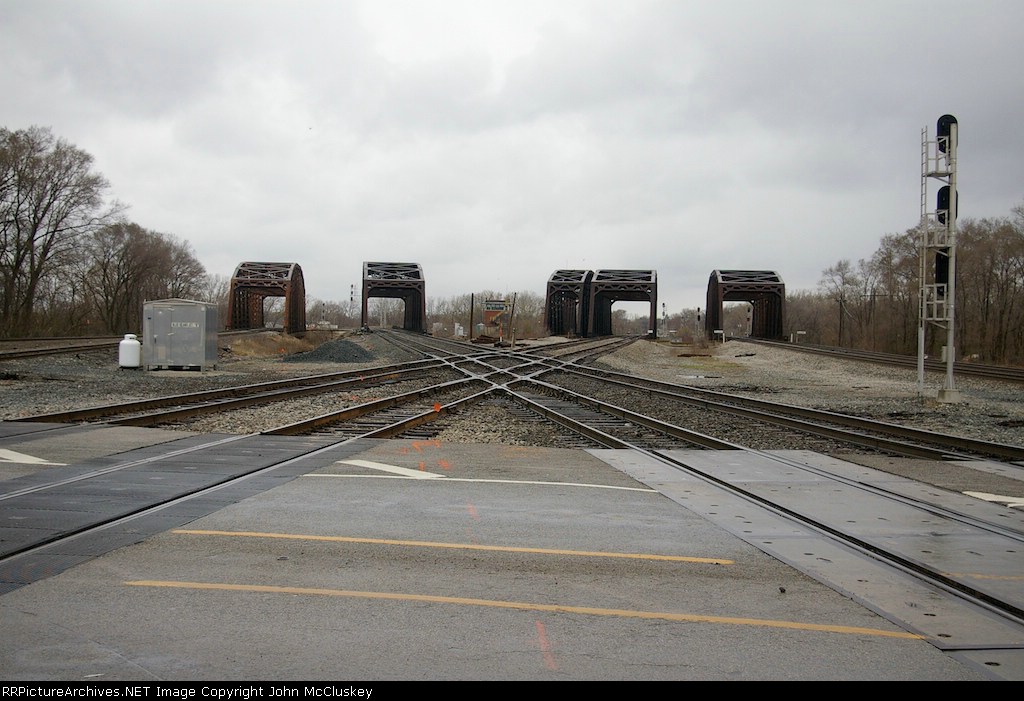 5 bridges at the Junction