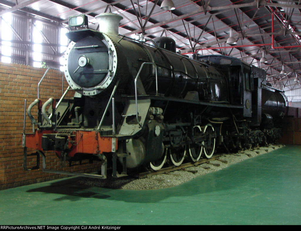 SAR Class S2 3706 (0-8-0)