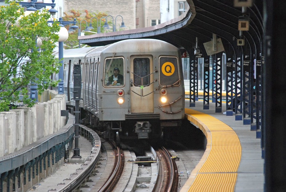 MTA - Q Line @ Ocean Parkway