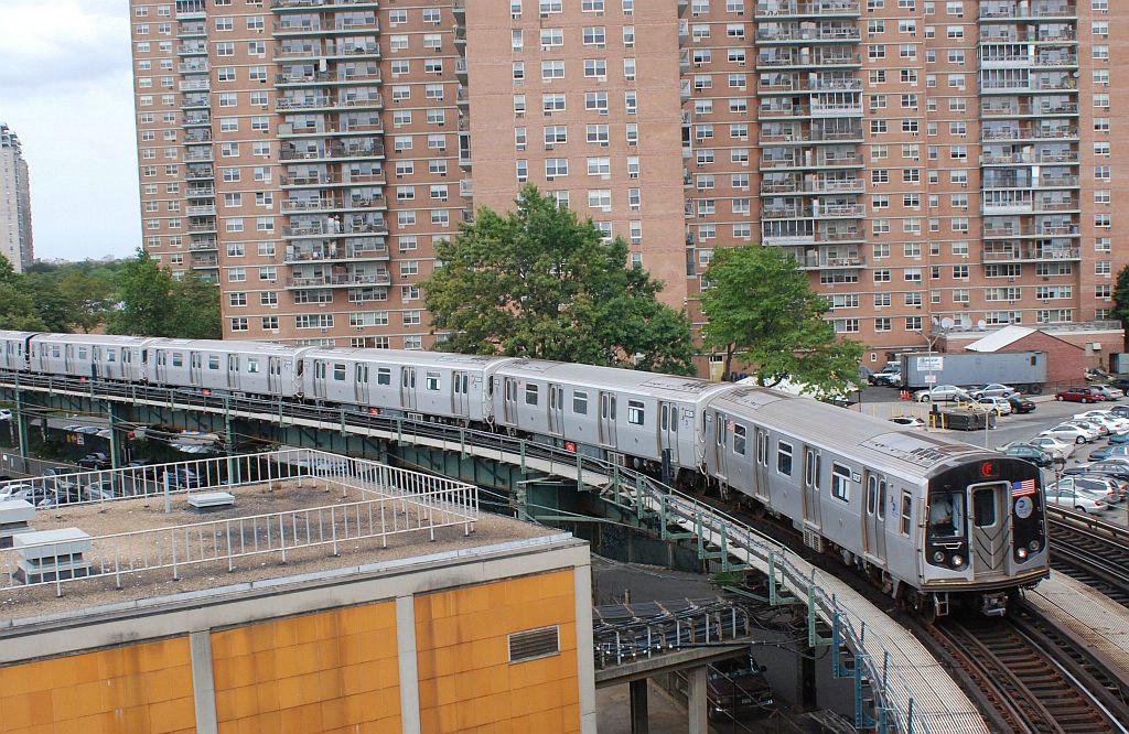 MTA F Train departing West 8th