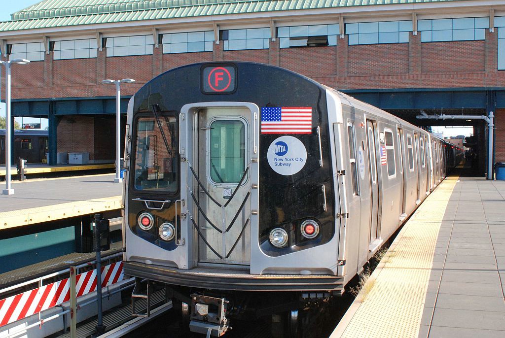 F Train @ Ciney Island / Stillwell