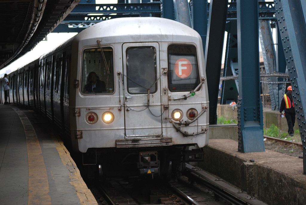 MTA "F" (IND-Crosstown) @ Smith & 9th