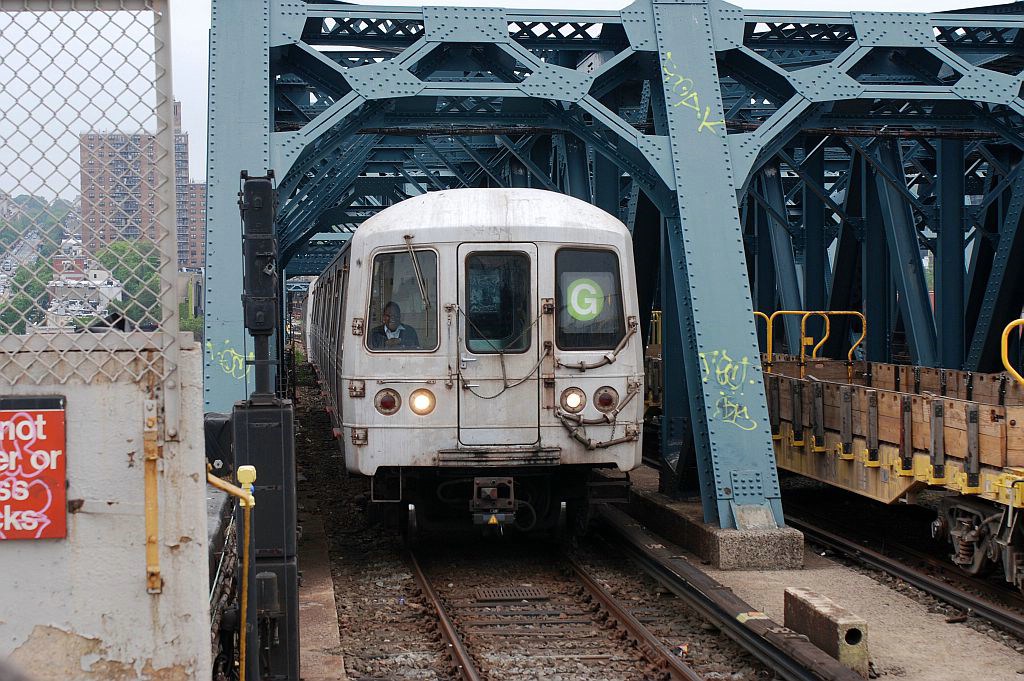 MTA "G" (IND-Crosstown) @ Smith & 9th