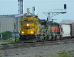 Pictures of BNSF 6752