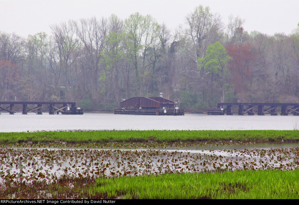 Abandoned swing bridge around the Choptank River