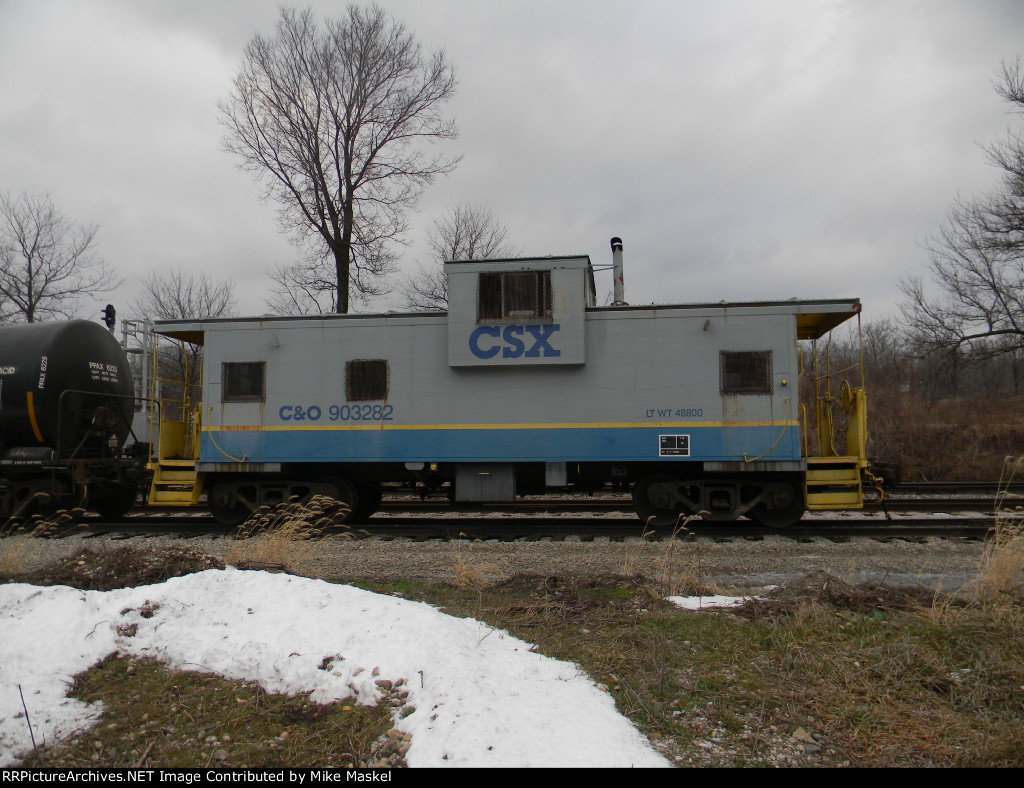 CSX CABOOSE 903282