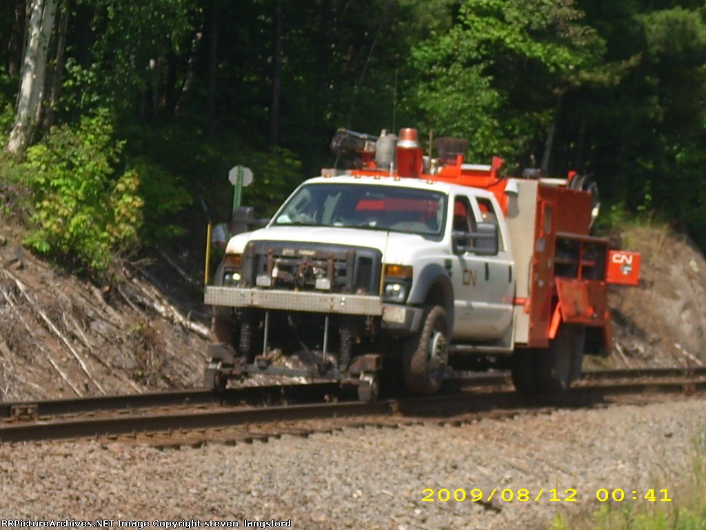 CN Working The Rails
