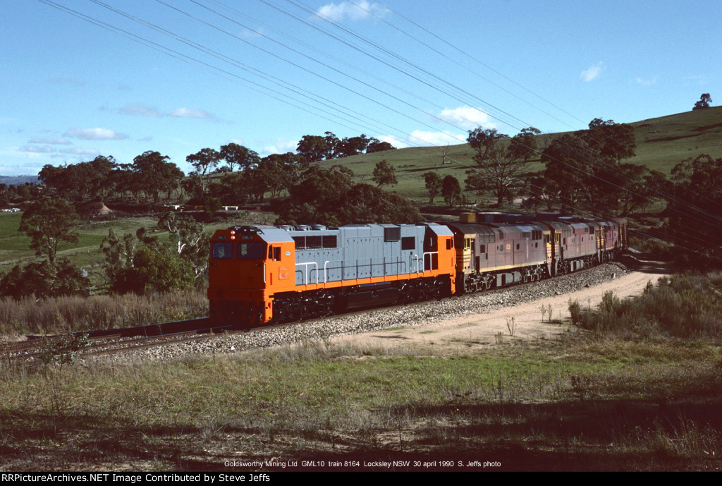 GML10 train 8164