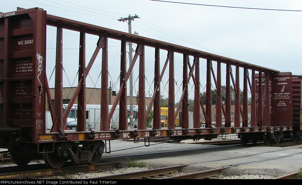 Empty Centerbeam in Northbound CN Manifest