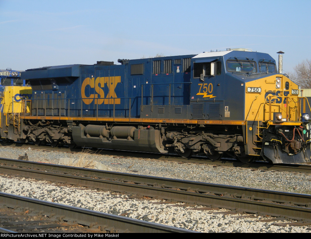 CSX 750
