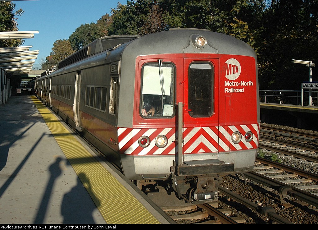Westbound MN New Haven Line train