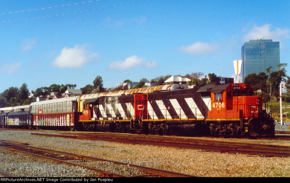 CN 4706 + 4713