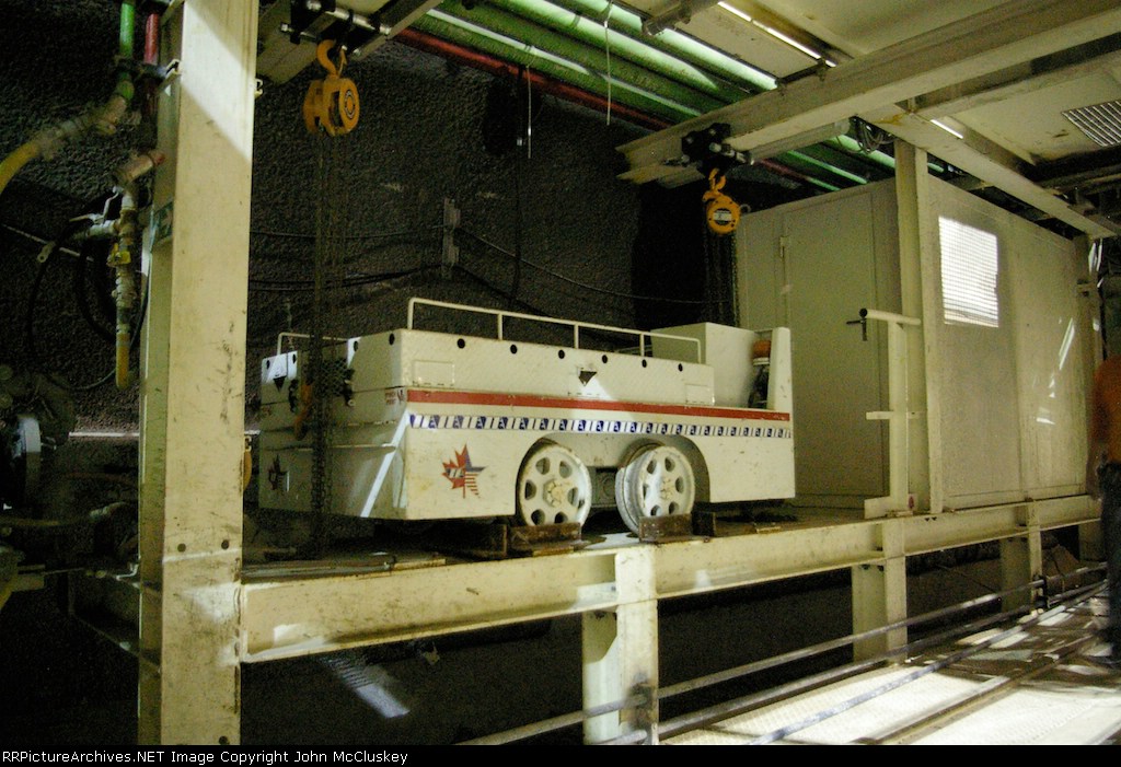 Rescue locomotive on TBM trailing gear