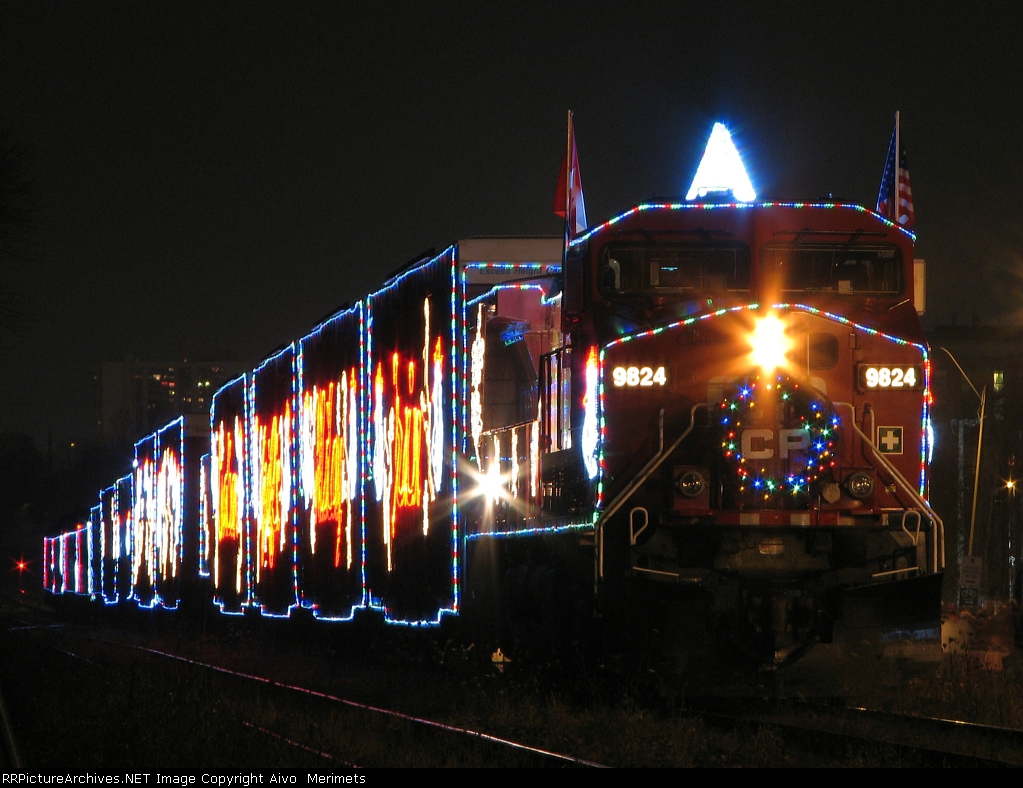 CP 2009 Holiday Train at Hamilton