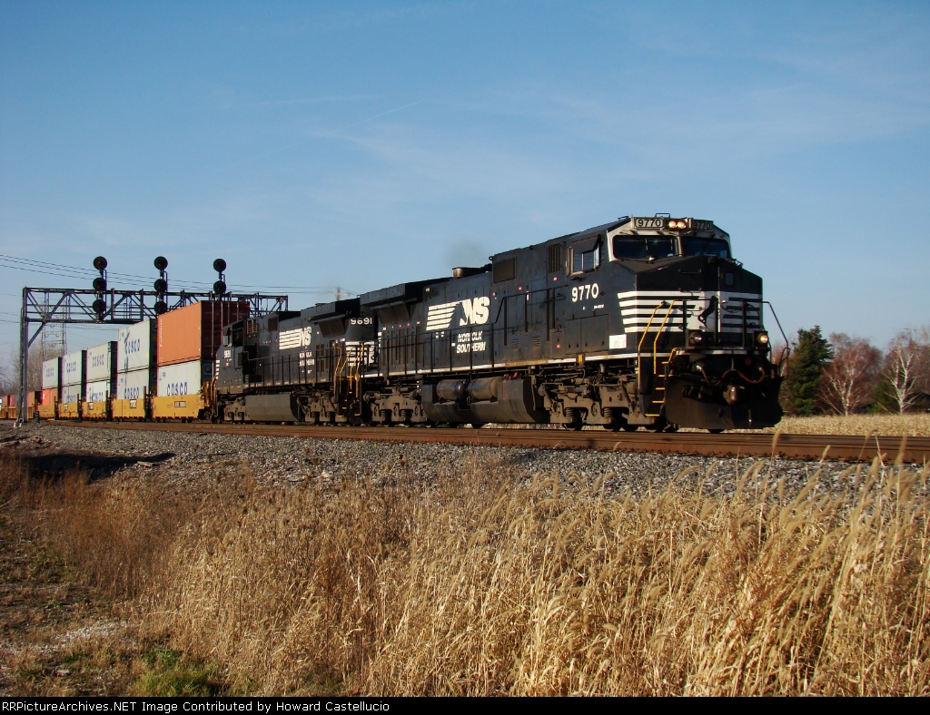 EB stack train with NS 9770 at Vickers