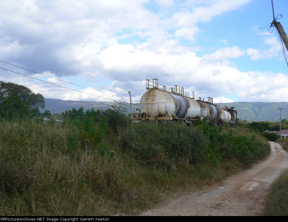 Alpart Line, Jamaica - Jan 2009