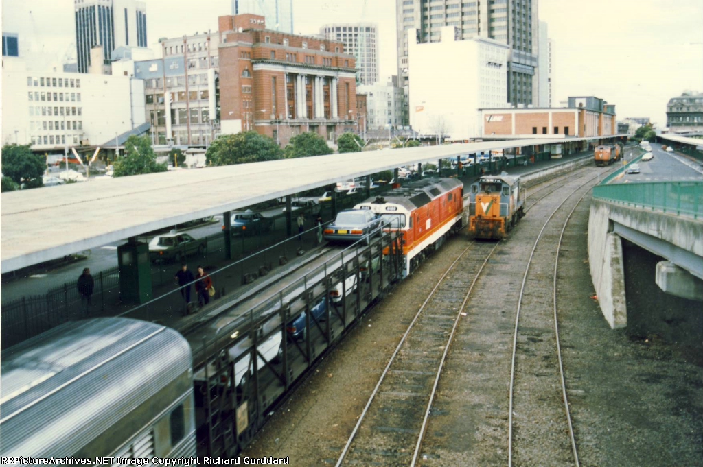 Indian Pacific arrives @ Spencer St