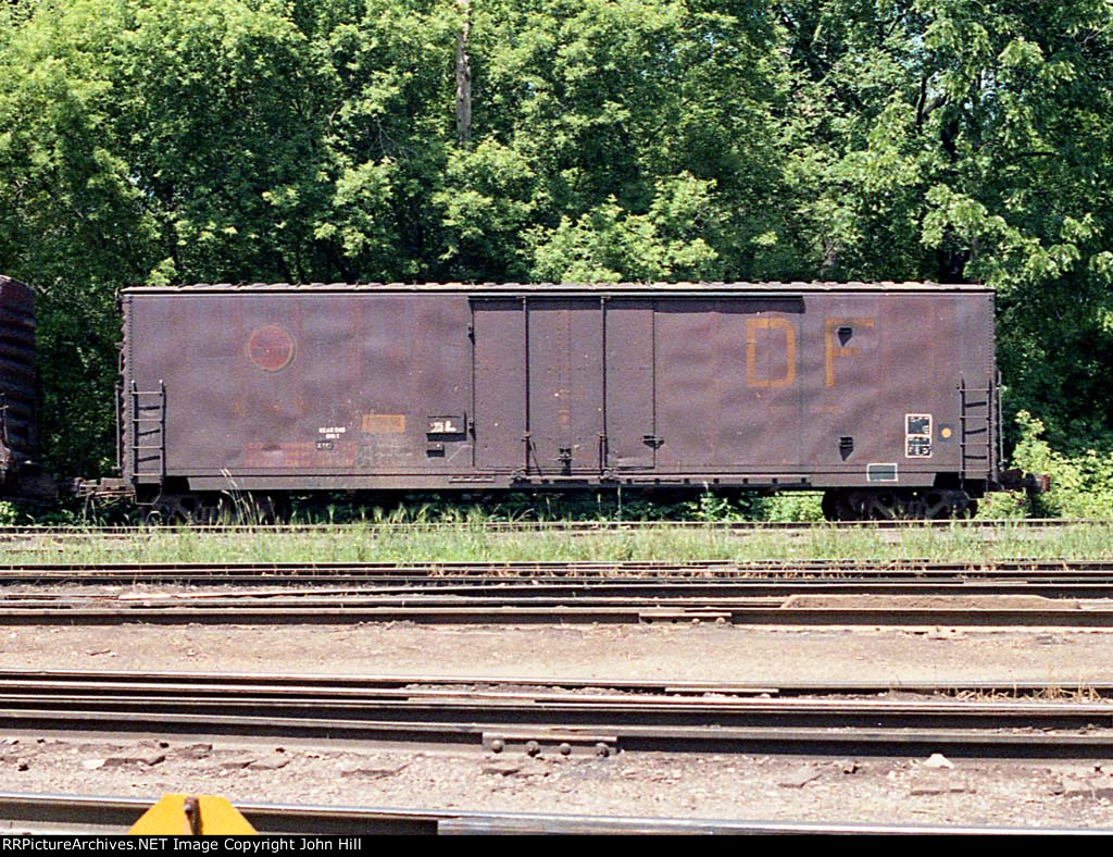 [John Doe AA17] Unidentified CGW Box Car at CNW Cedar Lake Yard ...