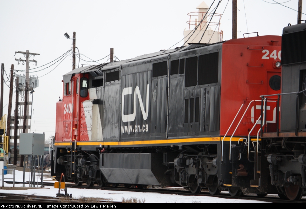 CN 2400