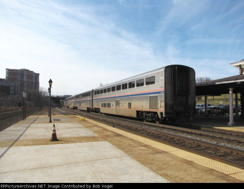 Superliners on train 51 Cardinal