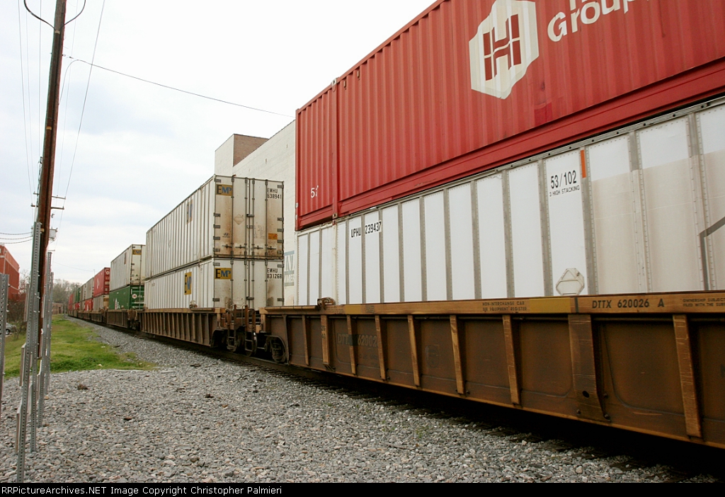 The "Laser" - EMHU 638941, EMHU 631268. and UPHU 239437 on DTTX 620026