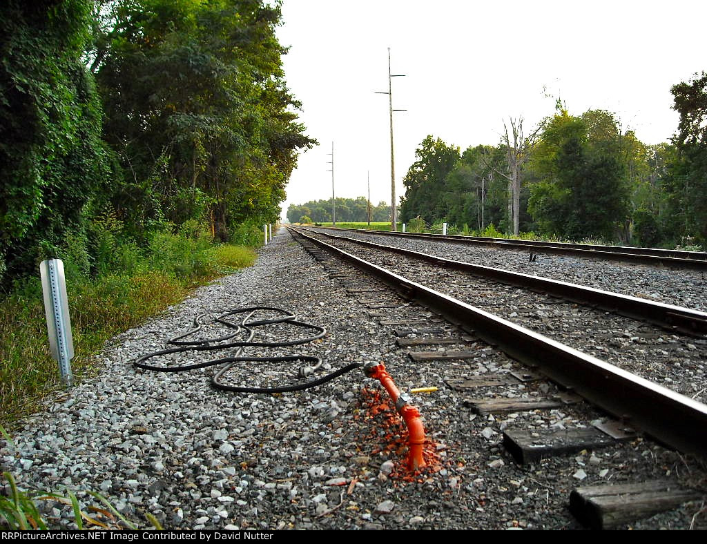 Air compressor on Wyoming siding's trackside (2)