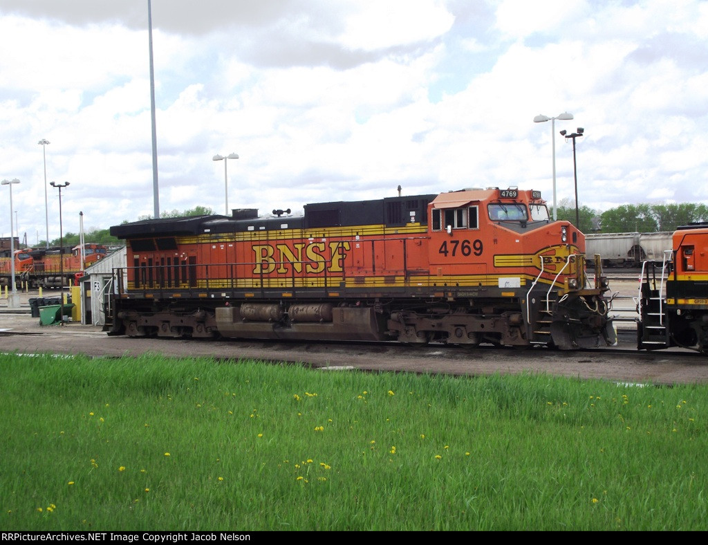 BNSF 4769
