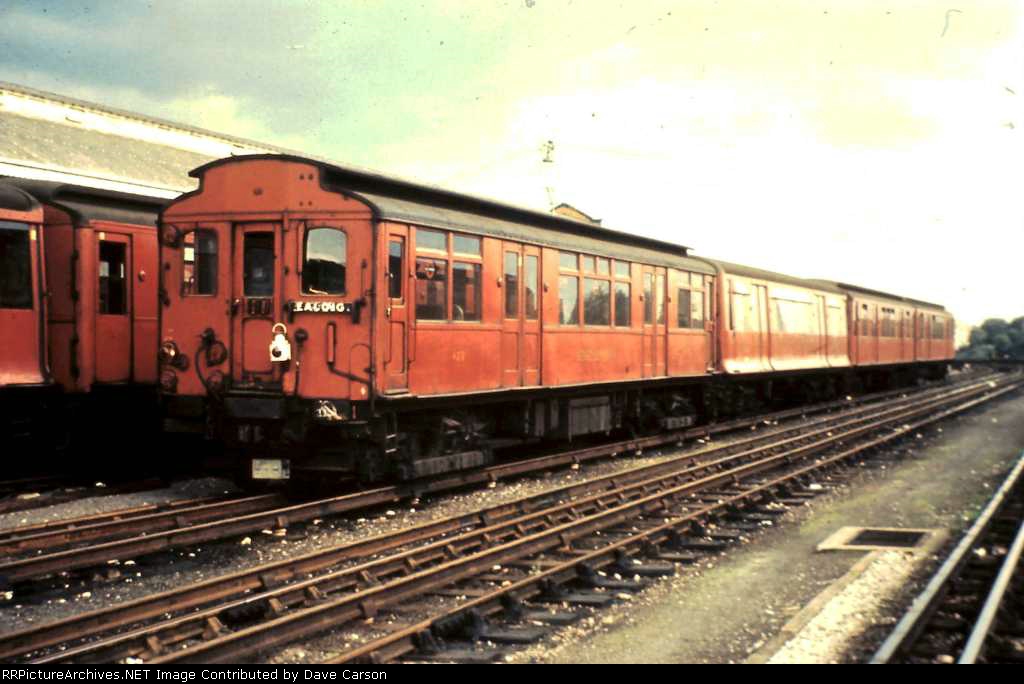 District Line Q Stock
